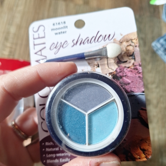 COVERGIRL | Makeup | Covergirl Maybelline And Colormates Makeup Set ...